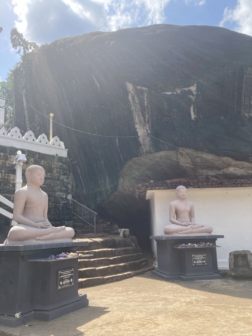 Aluviharaya Rock Cave Temple | Wonders of Ceylon